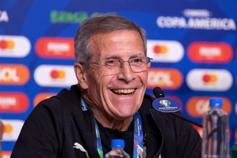 Tabárez, entre los aplausos y la admiración internacional - Expectativa